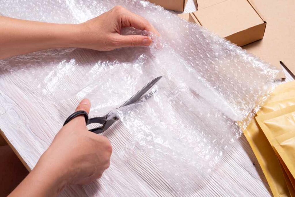 Cara Menggunakan Bubble Wrap Untuk Packing Barang